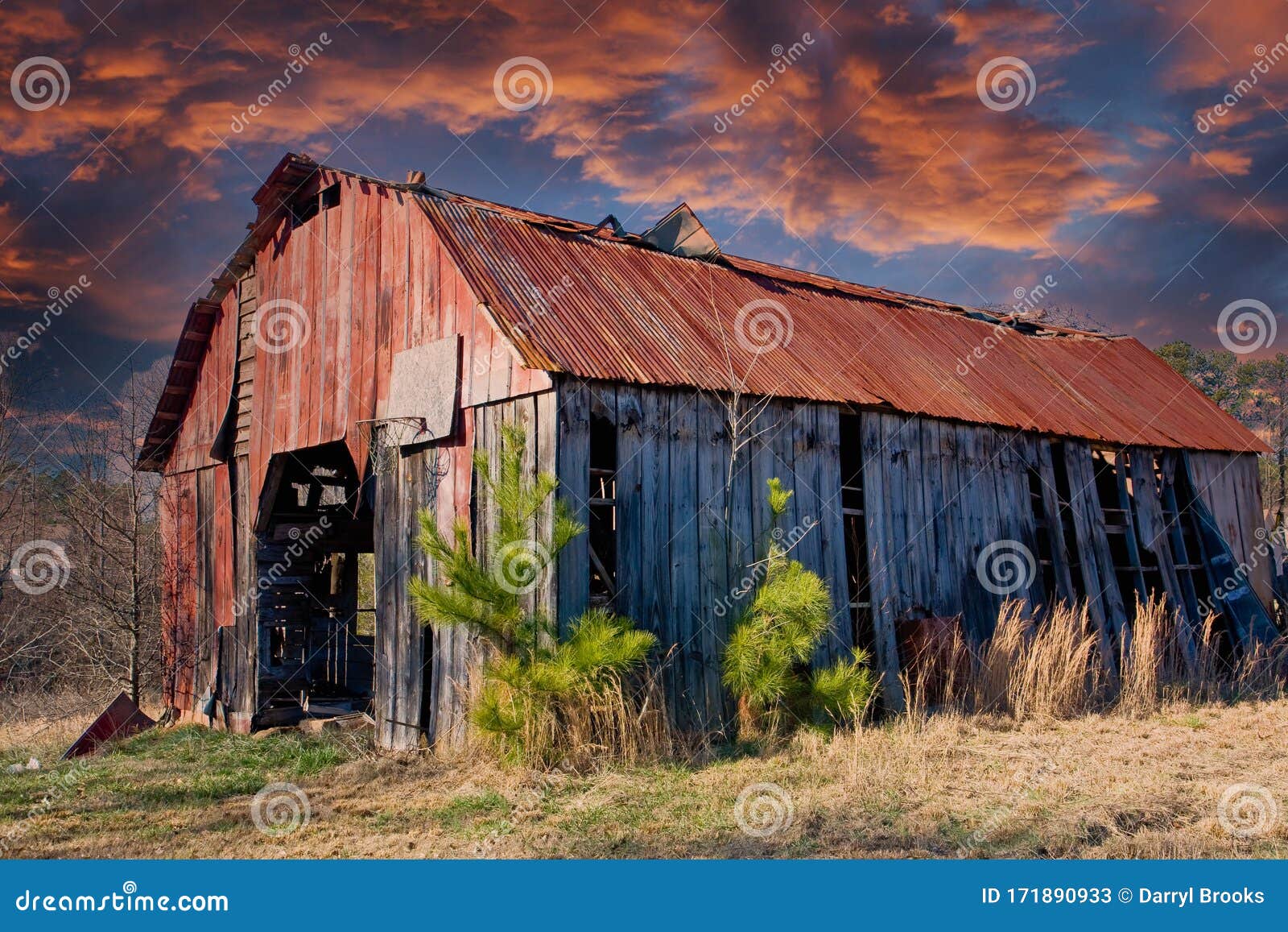 Old Barn with Rusty Roof at Dusk Stock Image - Image of sight, graffiti ...