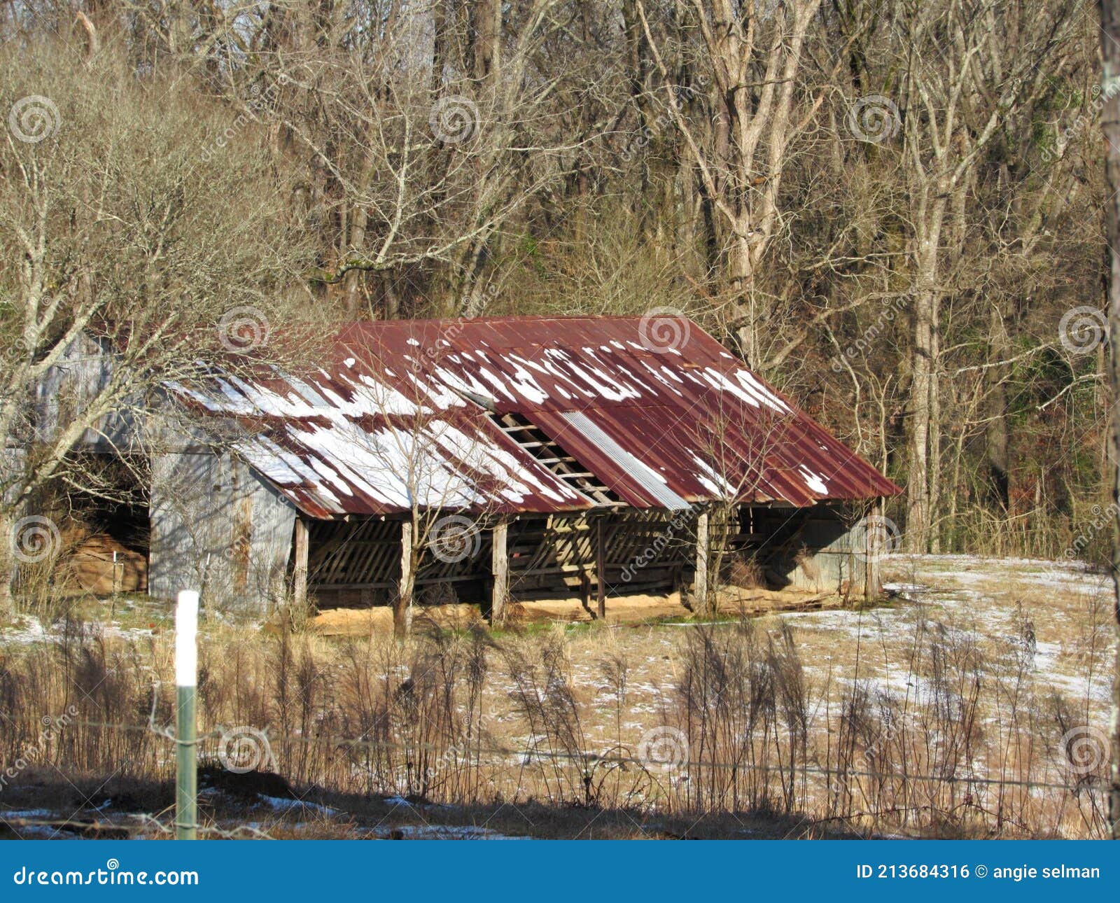 Old barn in snow stock photo. Image of wilderness, barn - 213684316