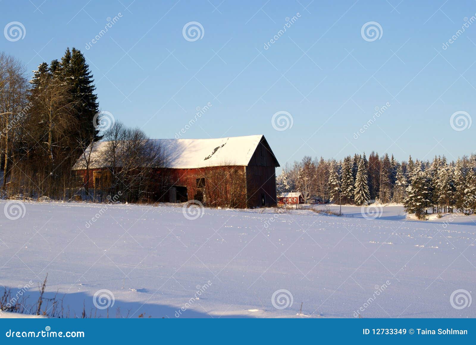 Old Barn in Winter stock image. Image of storage, countryside - 12733349