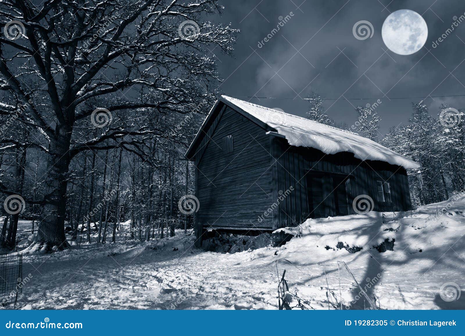 Old barn in winter snow stock image. Image of forest - 19282305