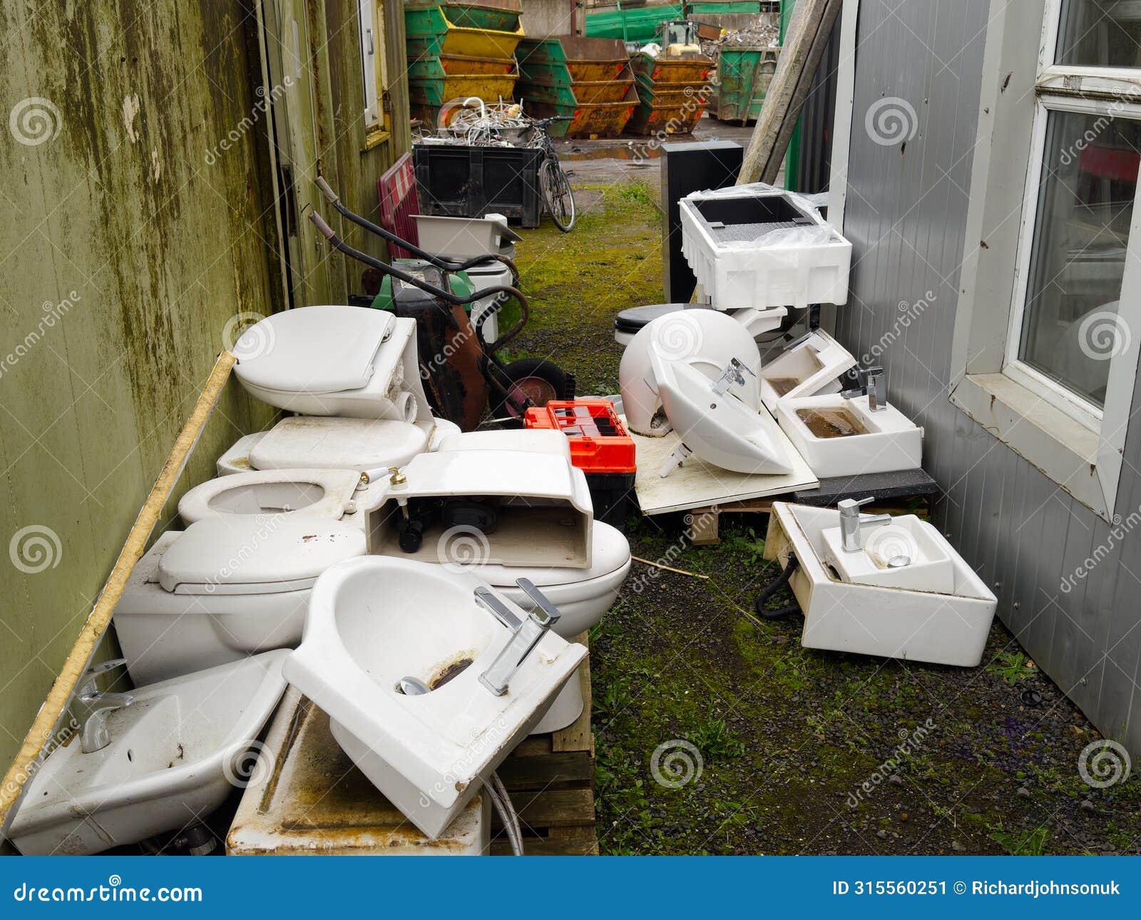Old Basins and Toilet Pans at Scrap Compound Stock Image - Image of ...