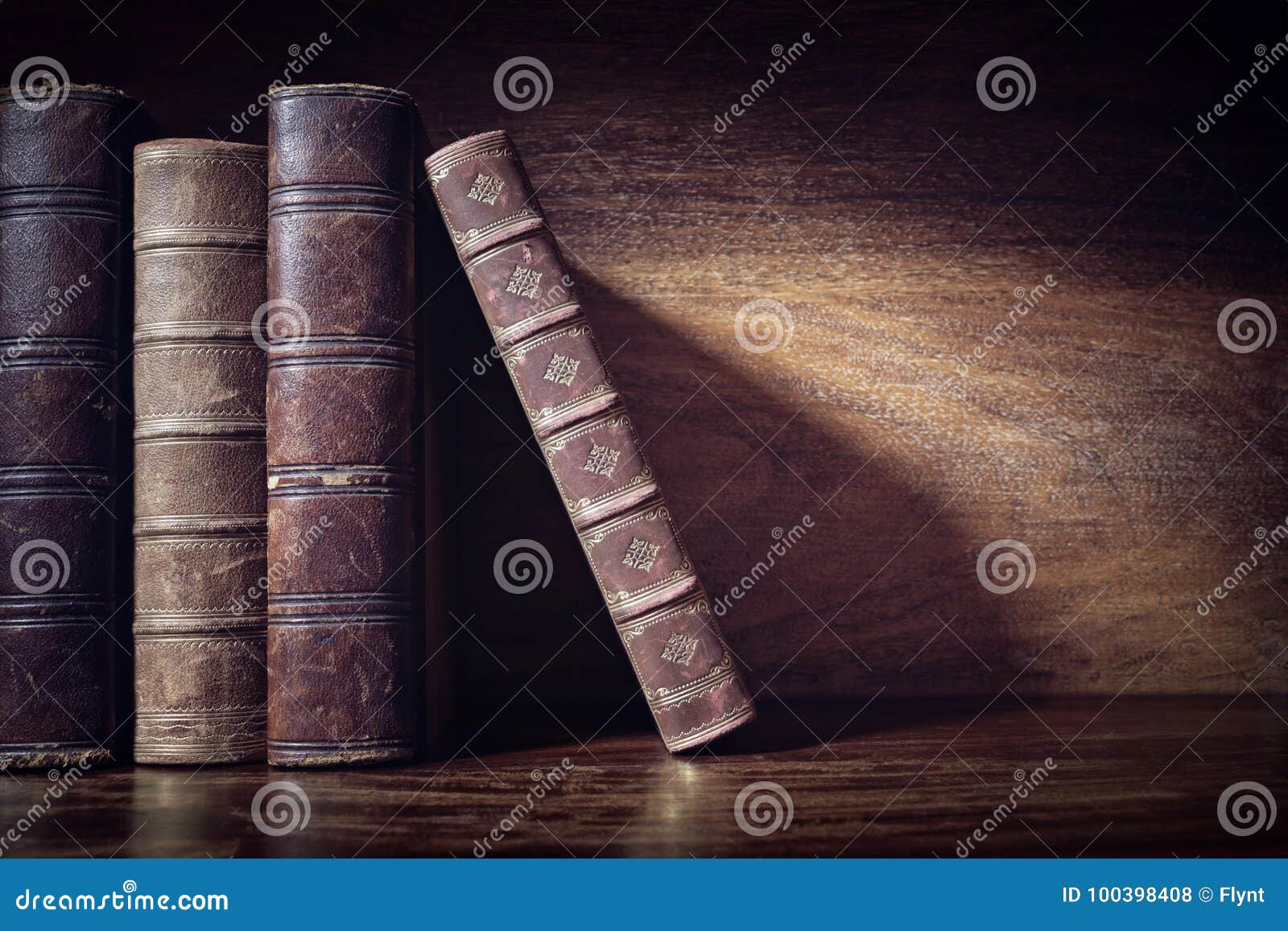 296 Horizontal Stack Old Books Shelf Stock Photos - Free & Royalty-Free ...