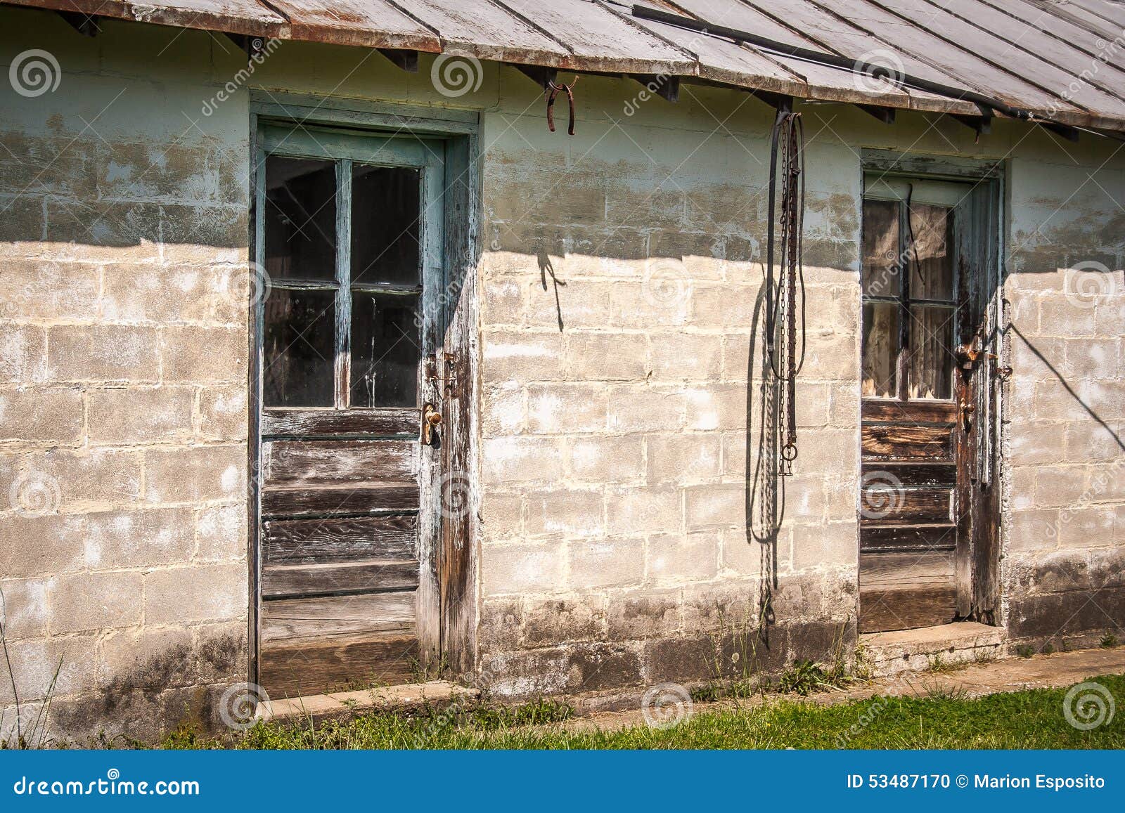 The Old Brick Barn stock photo. Image of brick, horse - 53487170