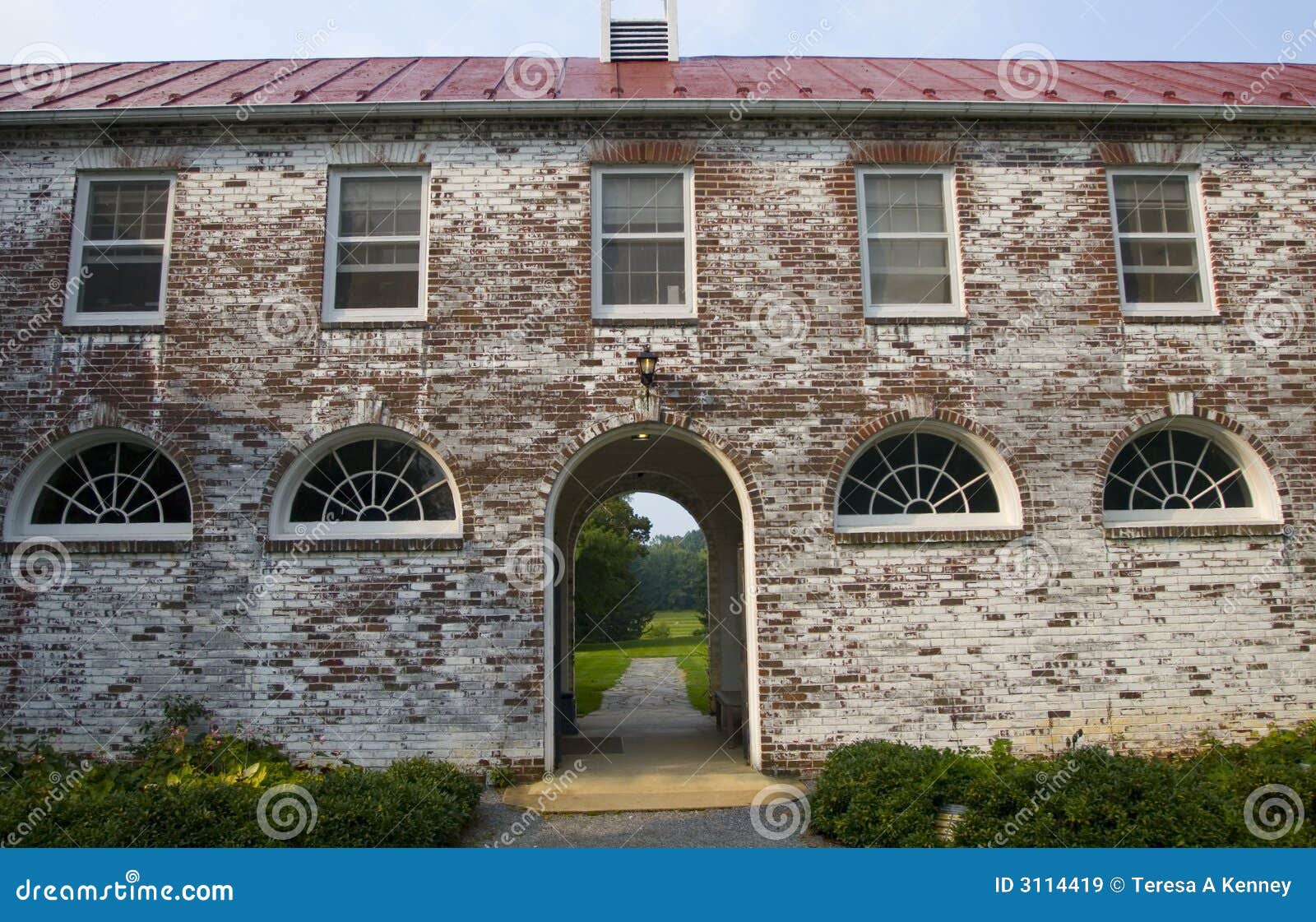 Old Brick Building stock image. Image of mansion, blandy - 3114419
