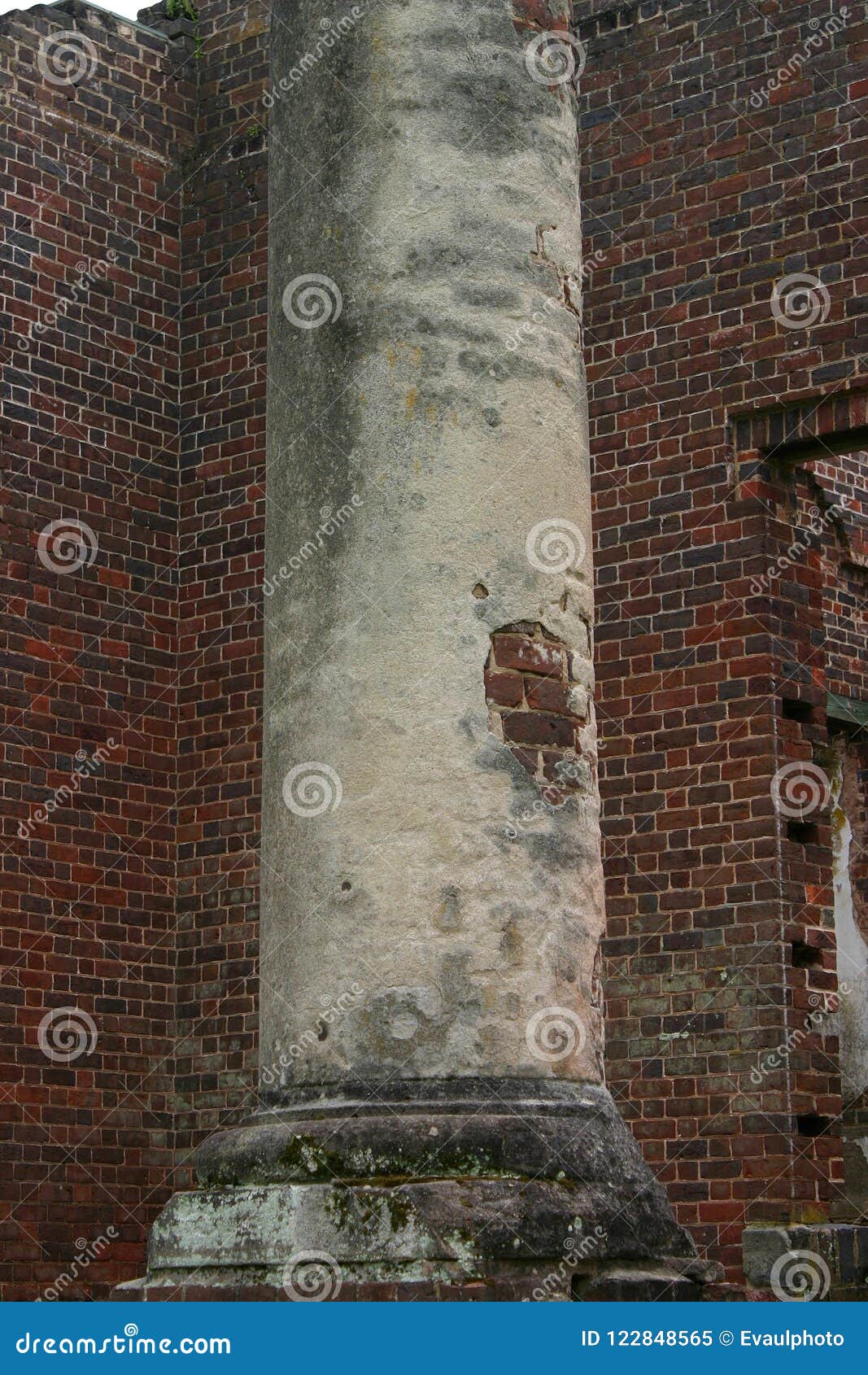 Brick Column Royalty-Free Stock Image | CartoonDealer.com #801646