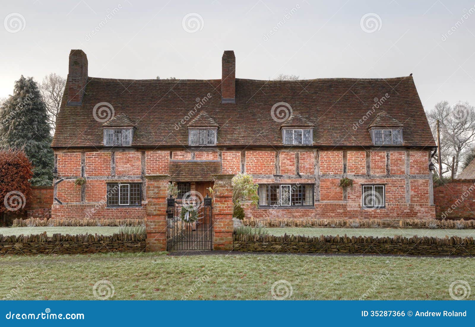 Old Brick Cottage, Warwickshire Stock Photo - Image of united, framed ...