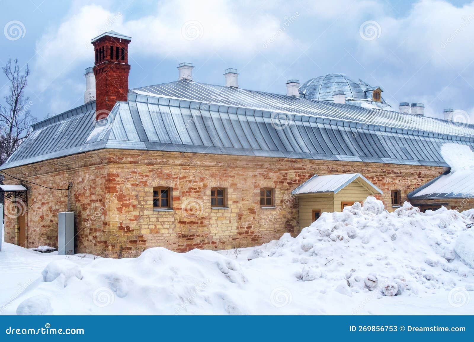 Old brick house in winter stock image. Image of landmark - 269856753