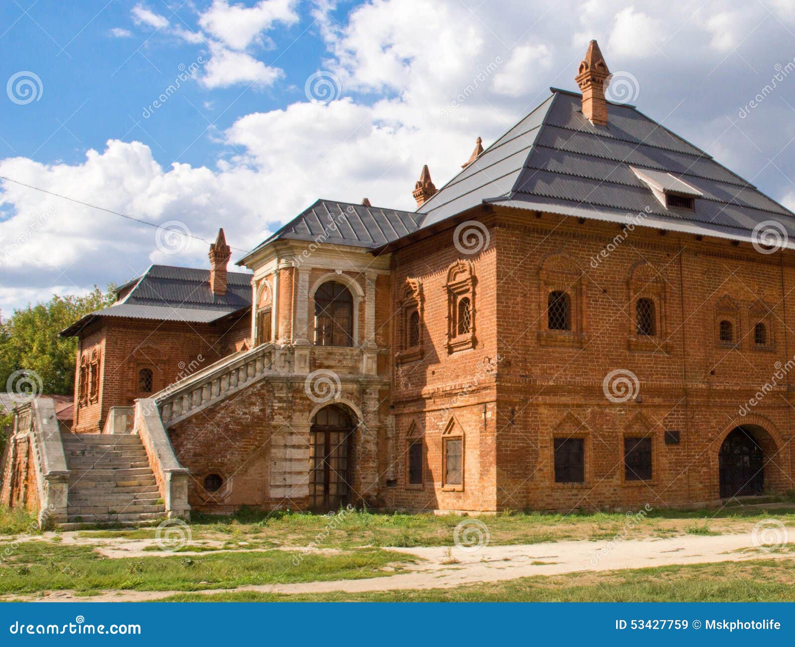 Old Brick Manor House on a Summer Day Stock Image - Image of masonry ...