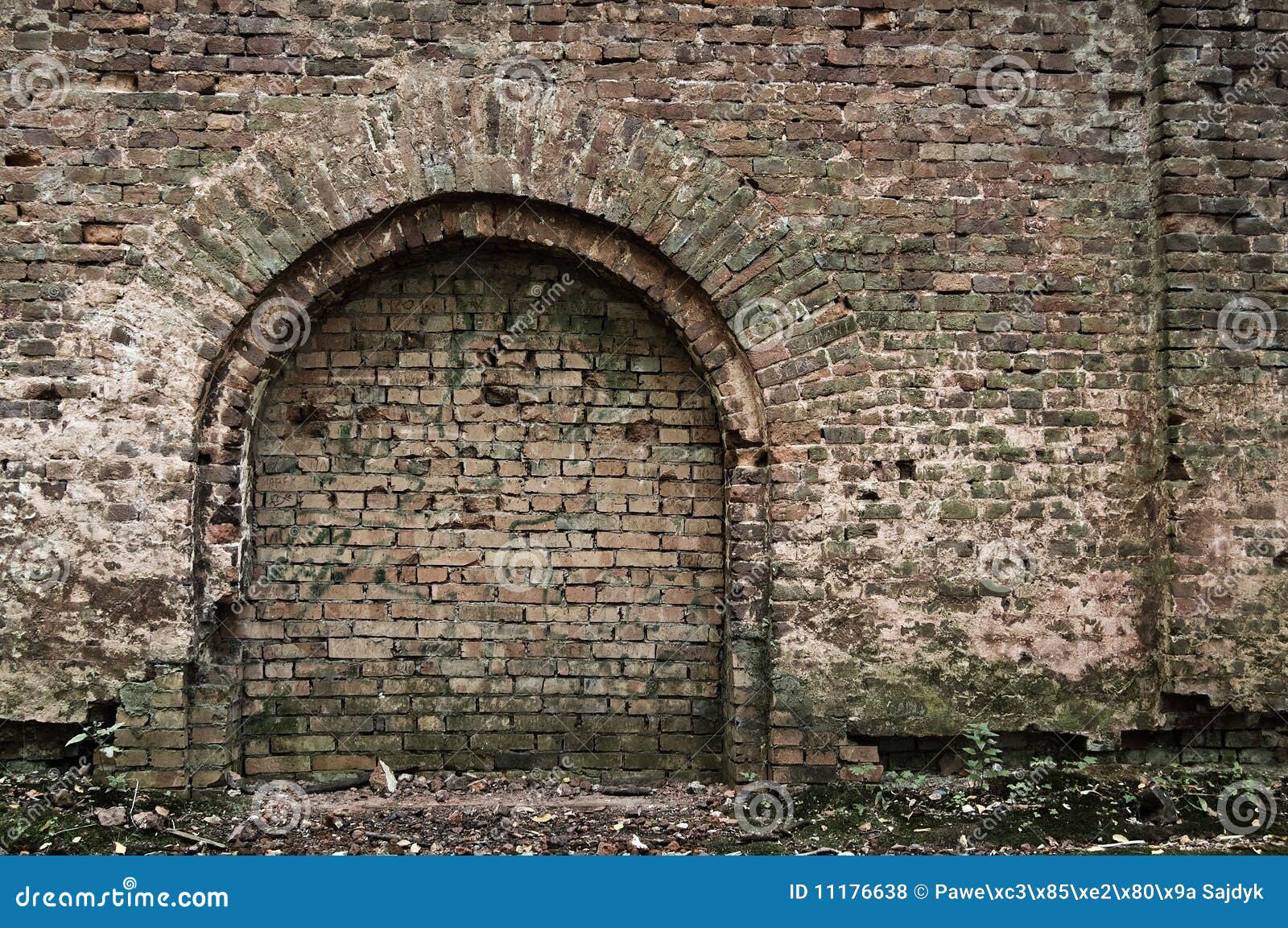 Old brick wall with arc stock photo. Image of brick, brown - 11176638