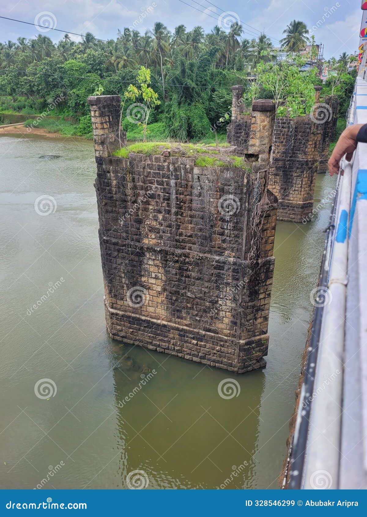 Old Bridge Pillars Pulamanthole Stock Image - Image of pulamanthol ...