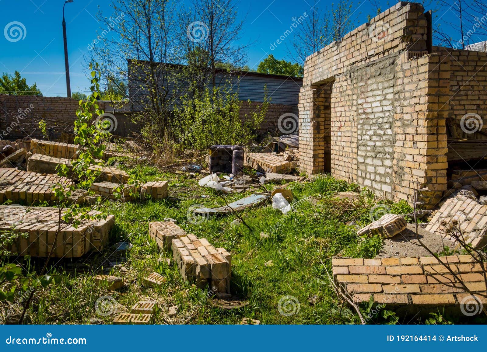 Broken brick building stock photo. Image of aged, ruins - 192164414