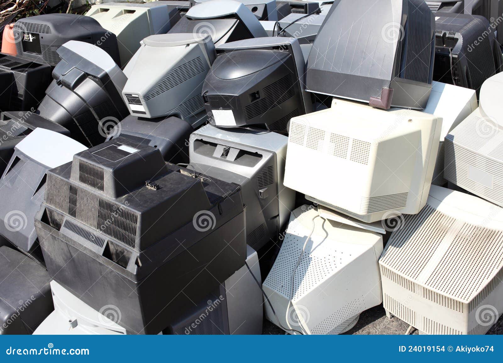 Old Broken Computers Monitors Stock Photo - Image of destruction ...