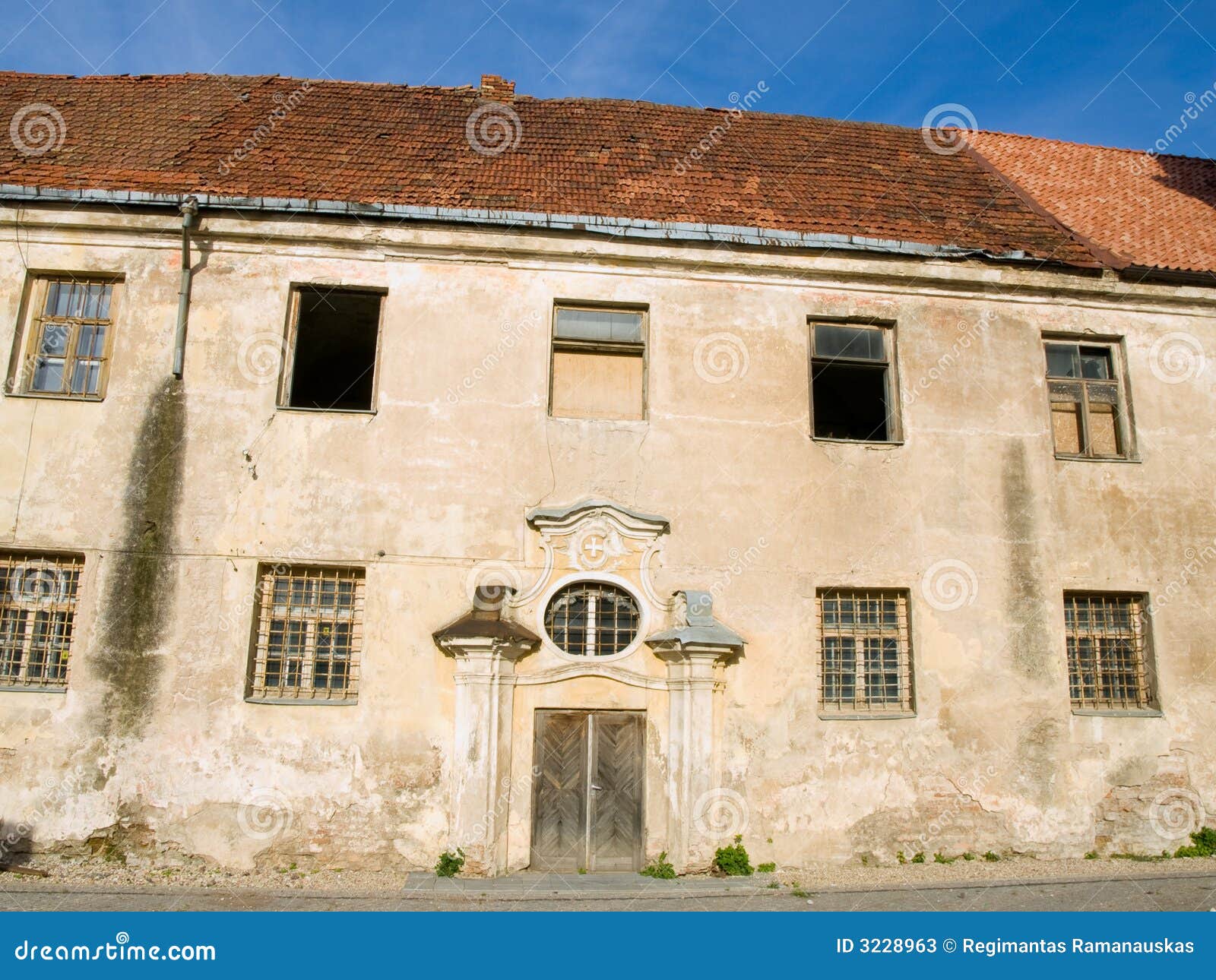 Old broken down house stock image. Image of home, structure - 3228963