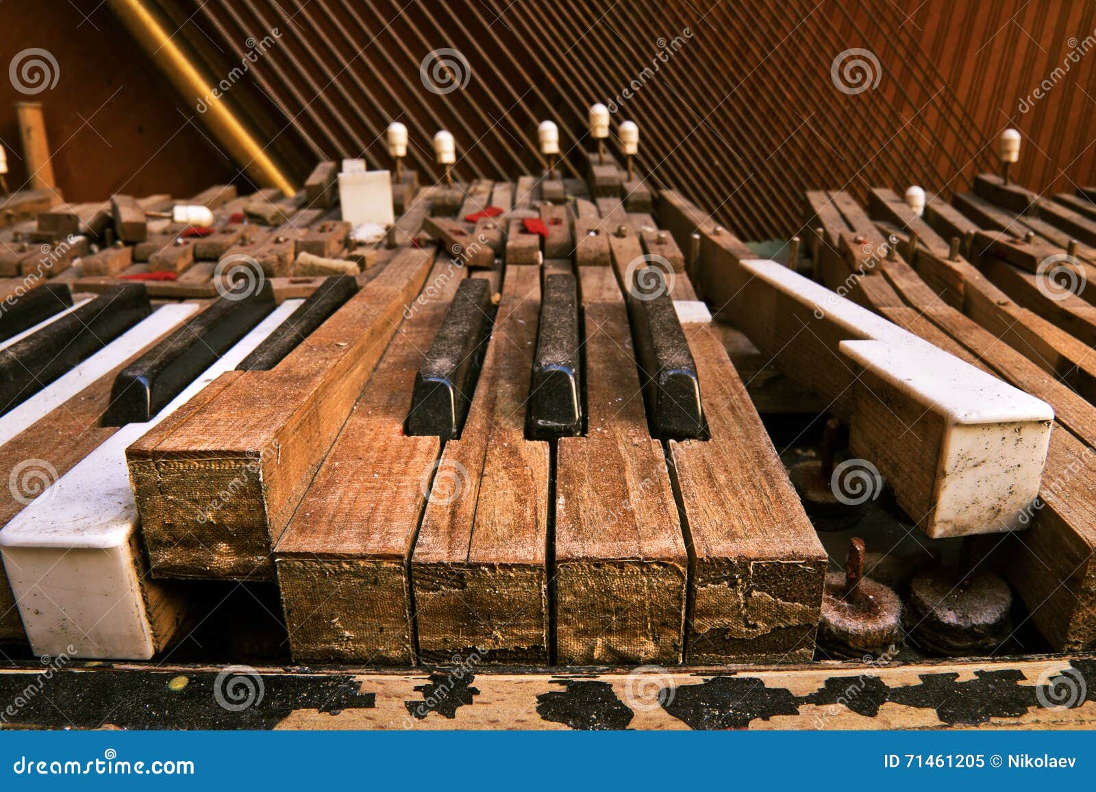 Old broken piano stock image. Image of wood, abandoned - 71461205