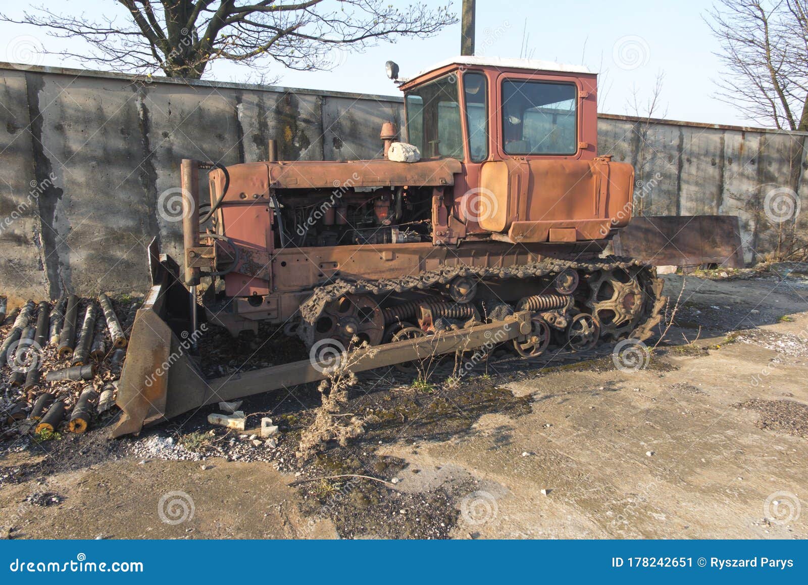 Old Rusty Bulldozer In Abandoned Stone Pit Royalty-Free Stock ...