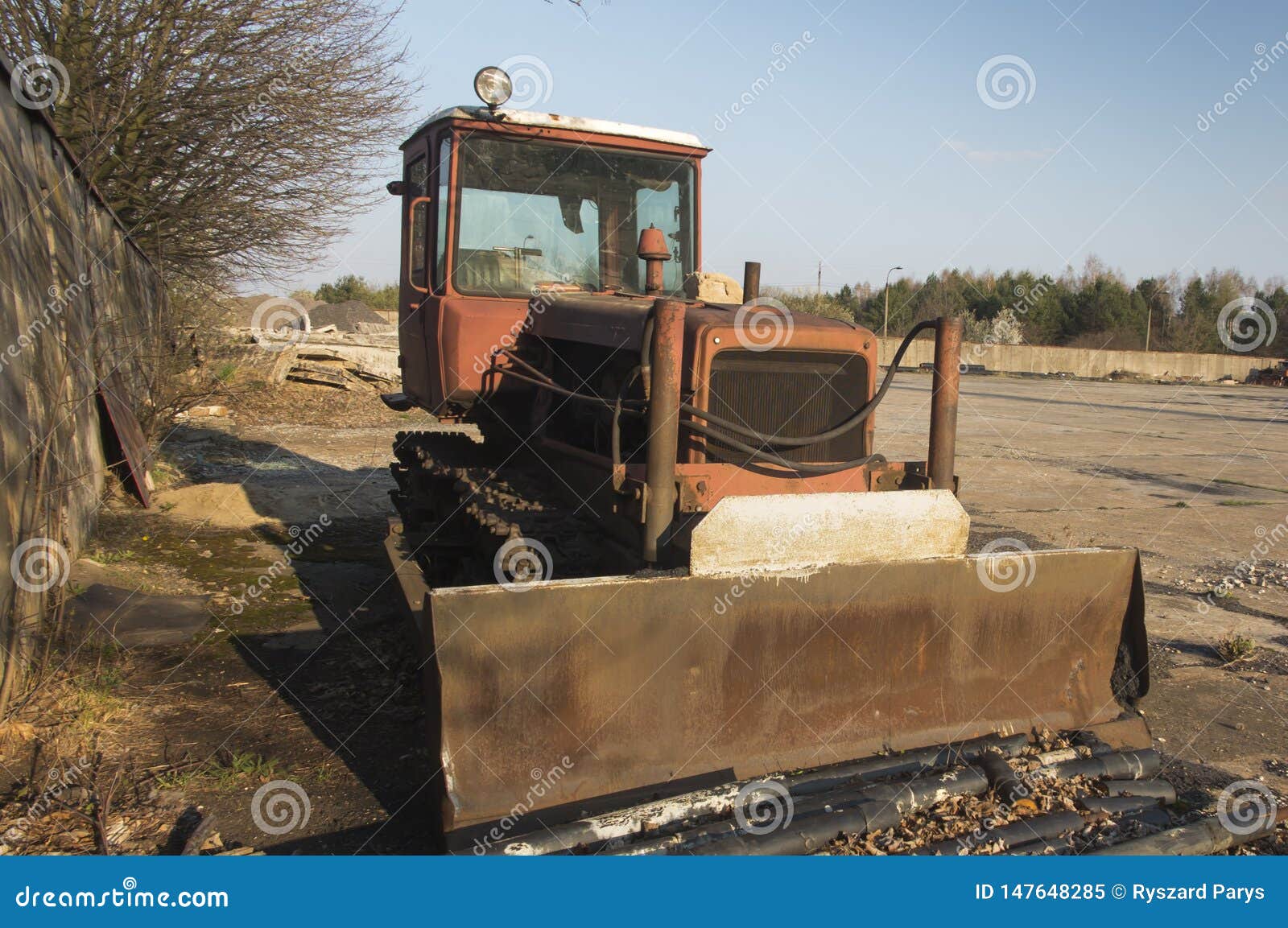 Old Broken, Rusty Bulldozer Stock Image - Image of transport ...