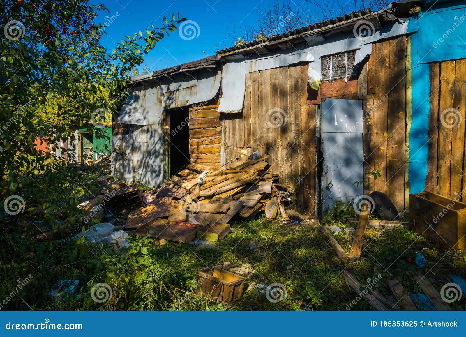 Old broken sheds stock image. Image of structure, wall - 185353625