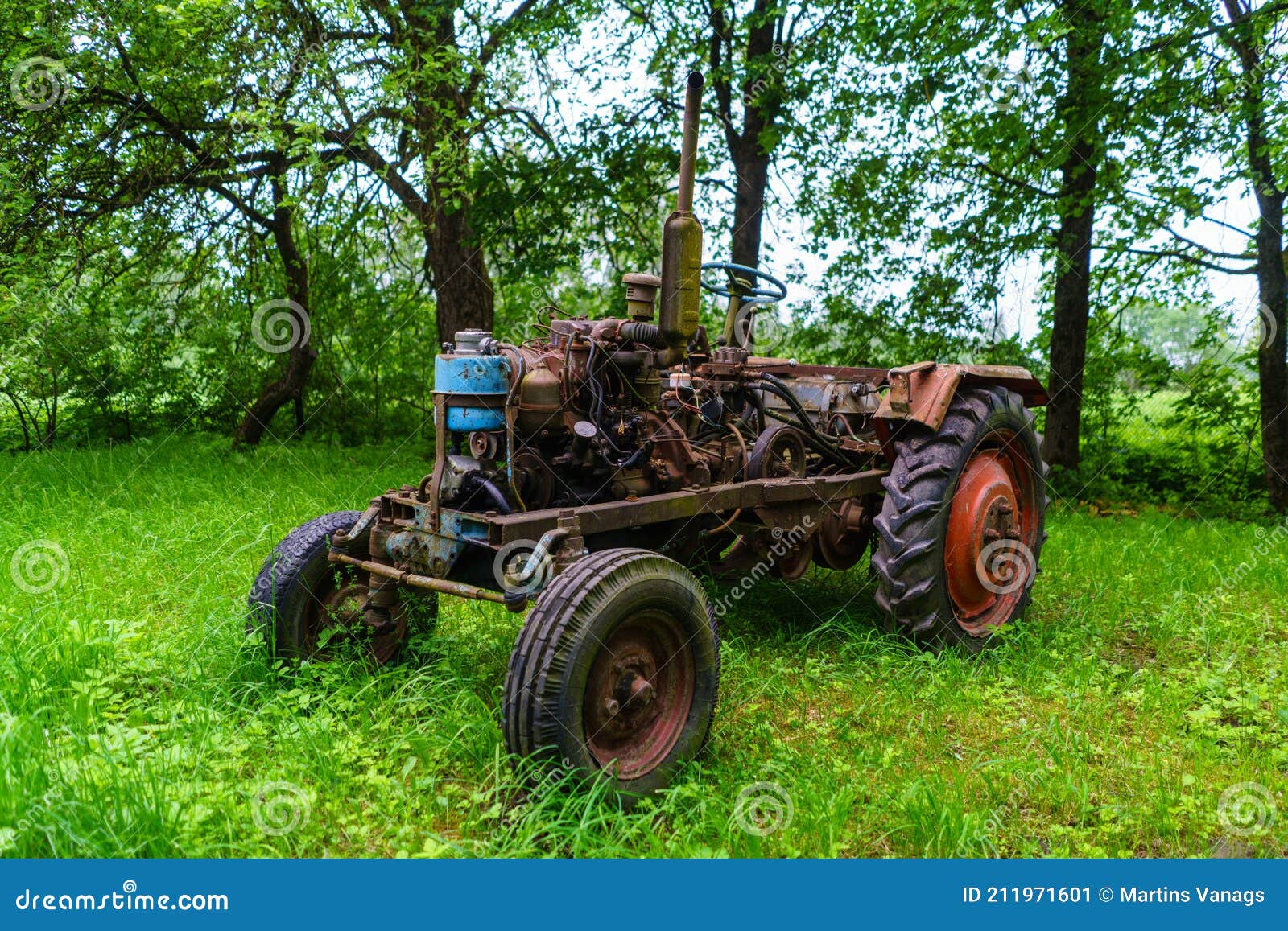 Old Broken Tractor in the Field Stock Image - Image of nature, power ...