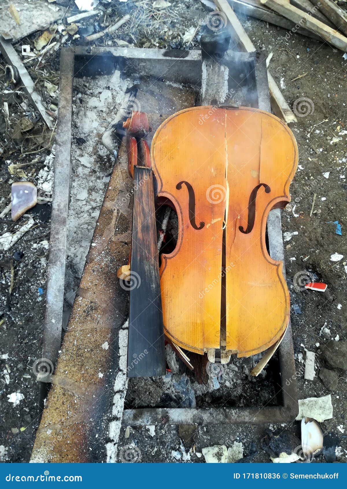 Old Broken Violin is Used As Firewood Stock Photo - Image of violin ...