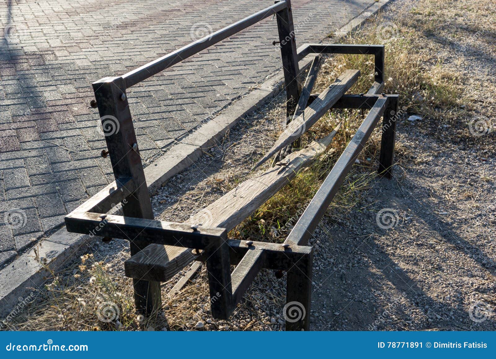 Old broken wooden bench stock image. Image of bench, frame - 78771891