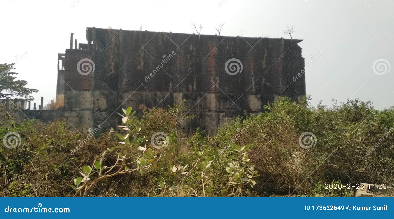 A Old Building in Bad Condition Stock Image - Image of grass, building ...