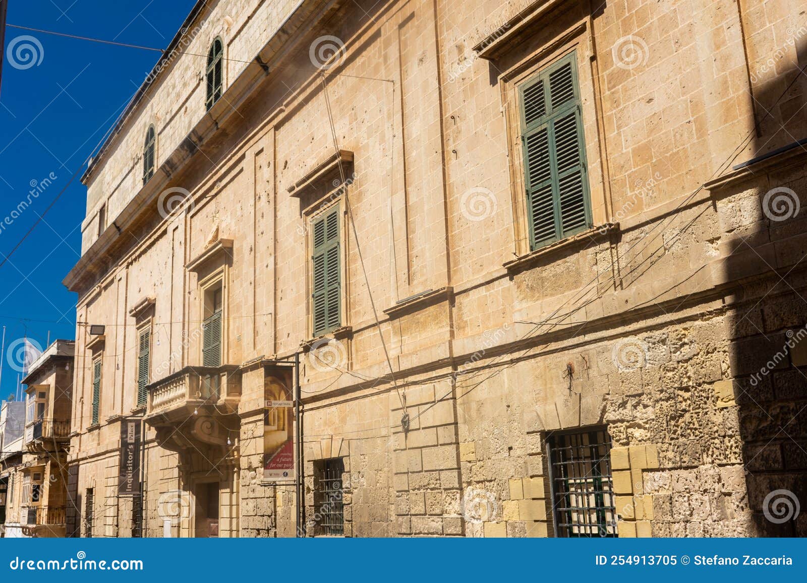 Old Building in Birgu Old Town, Malta Stock Image - Image of bastion ...