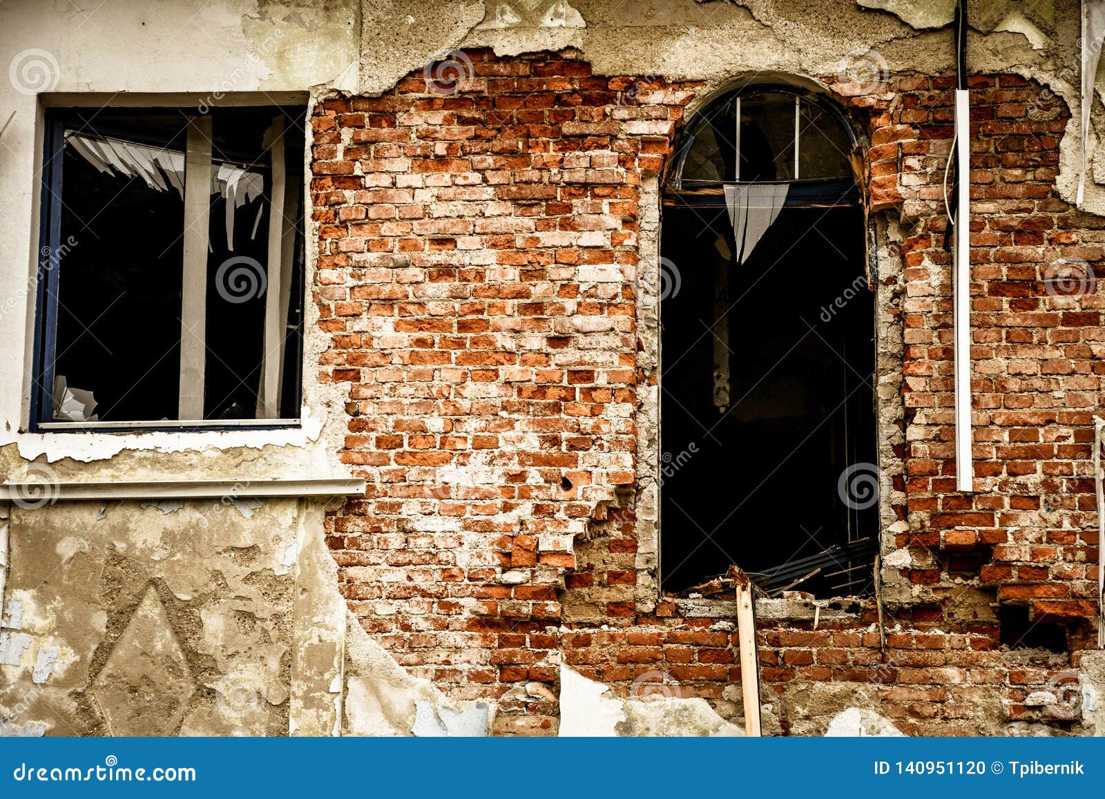 Old Building with a Collapsing Brick Facade Stock Photo - Image of ...