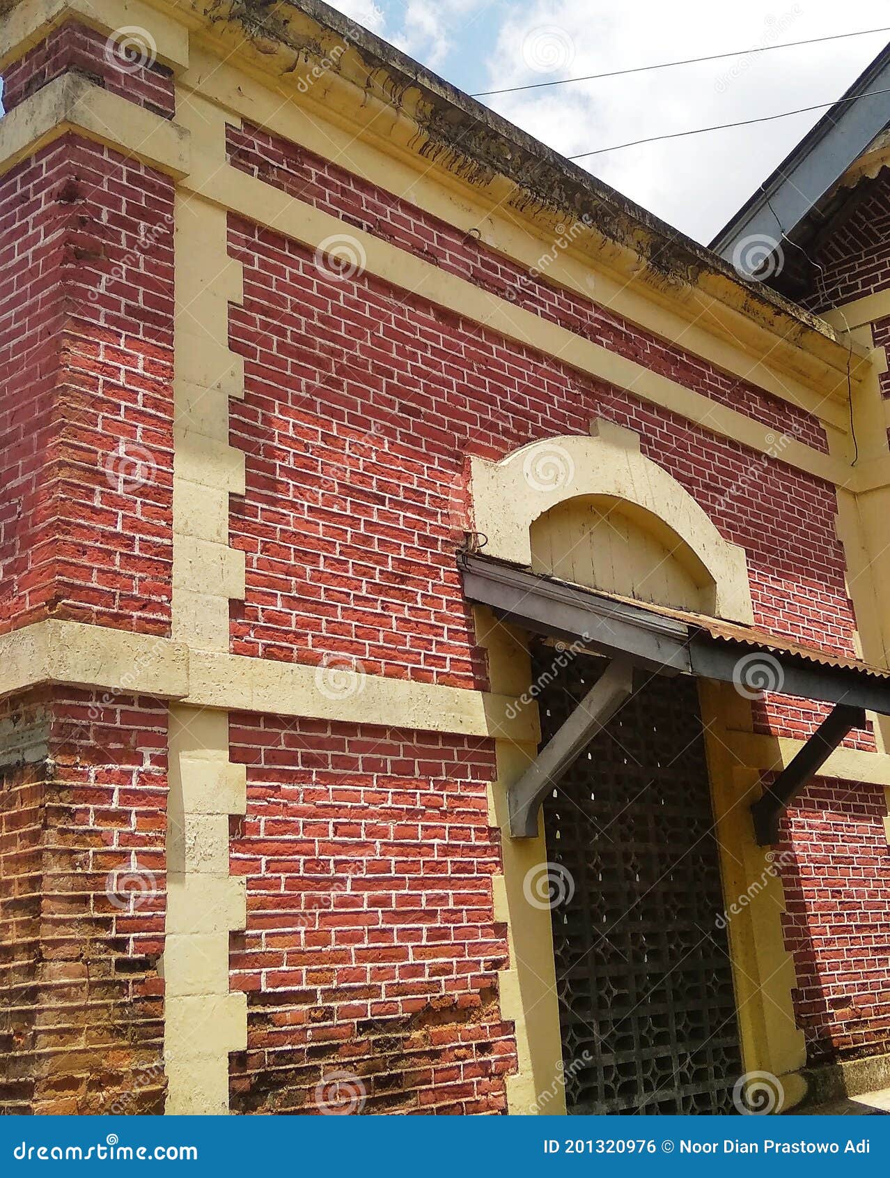 Old Building Corner with Wall Decoration Stock Photo - Image of ...