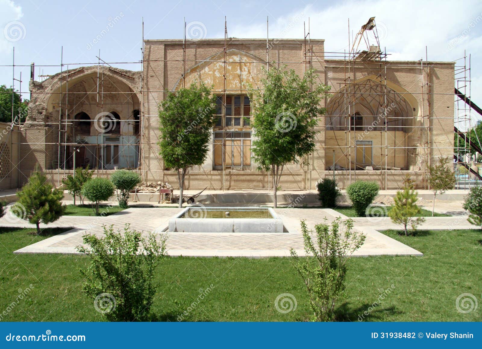 Old building editorial photography. Image of arch, brick - 31938482
