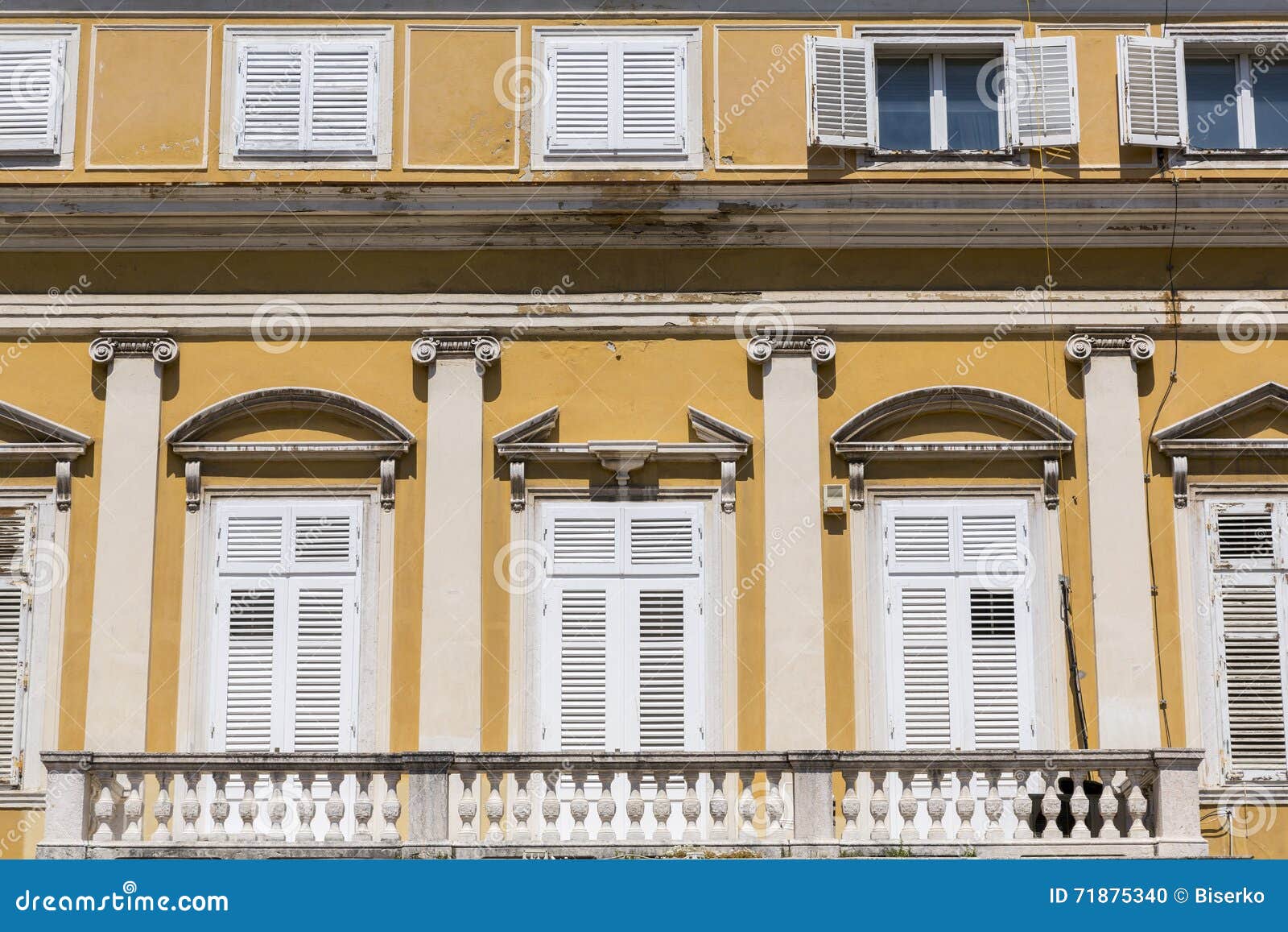 Old building facade stock photo. Image of renovation - 71875340