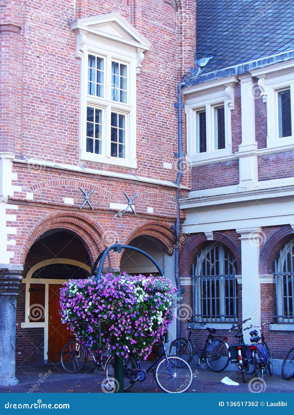 Monnickendam editorial photography. Image of europe - 136517362