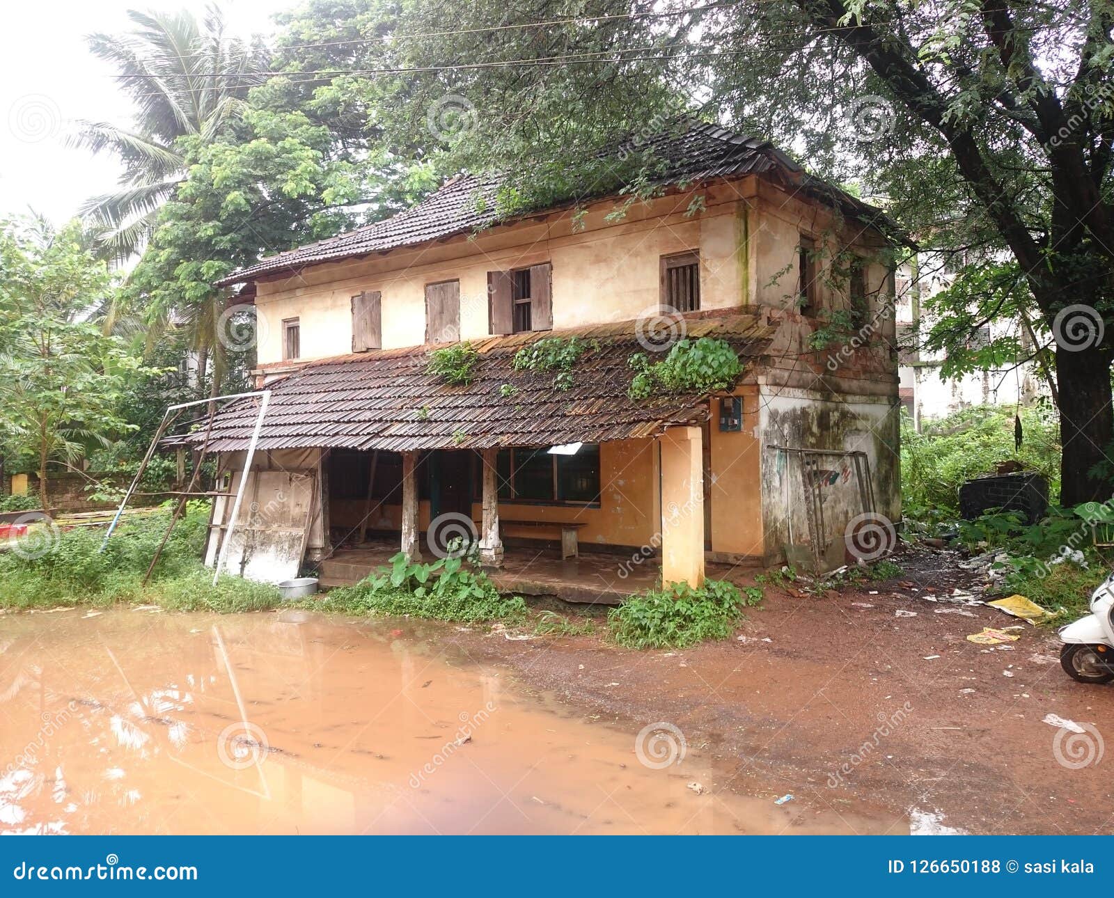 Old building in kerala stock photo. Image of kerala - 126650188