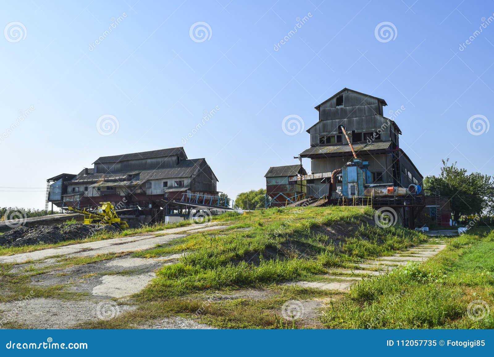 The Old Building for Storing and Pouring Grain Stock Image - Image of ...