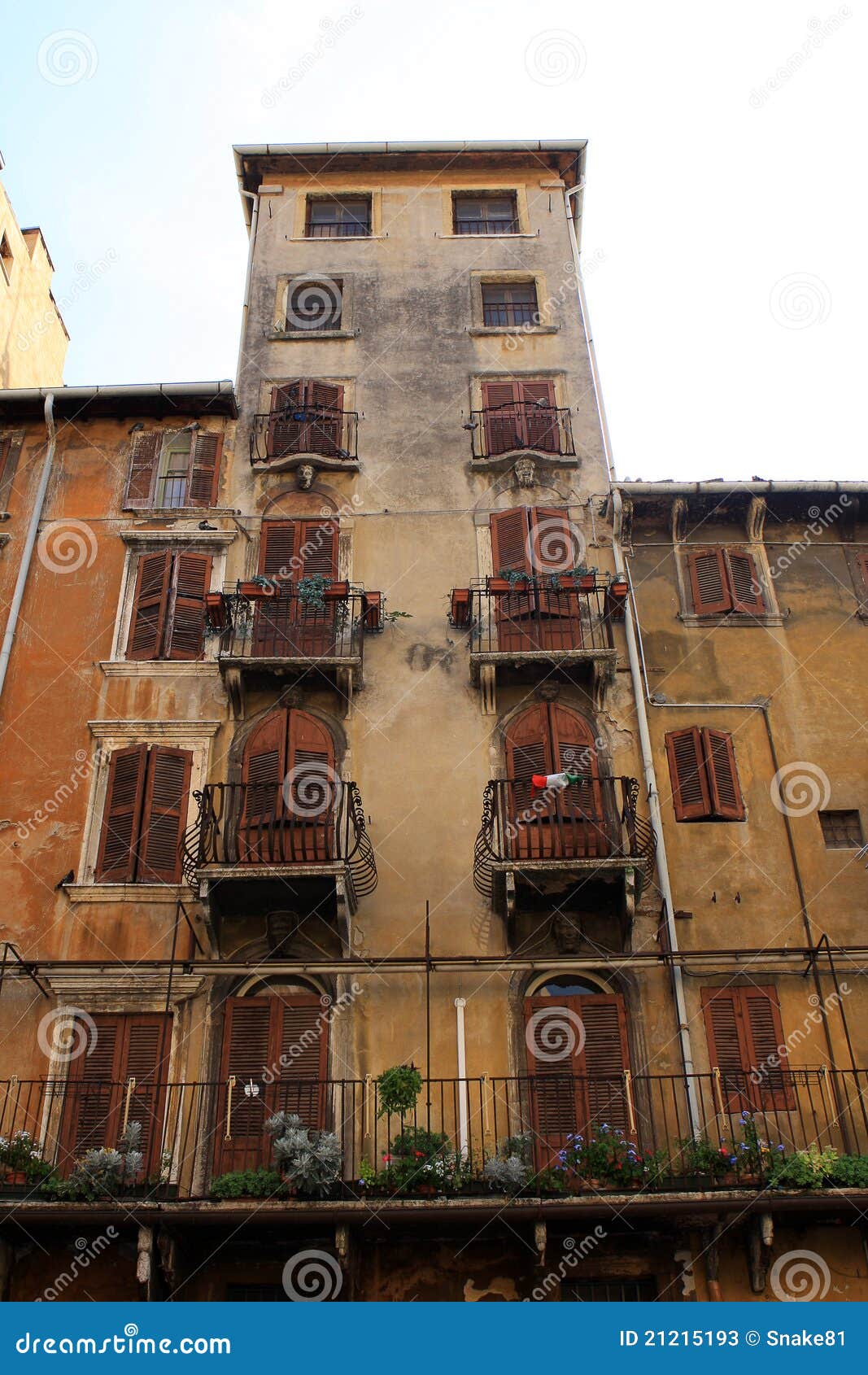 Old building, Verona stock image. Image of italy, street - 21215193