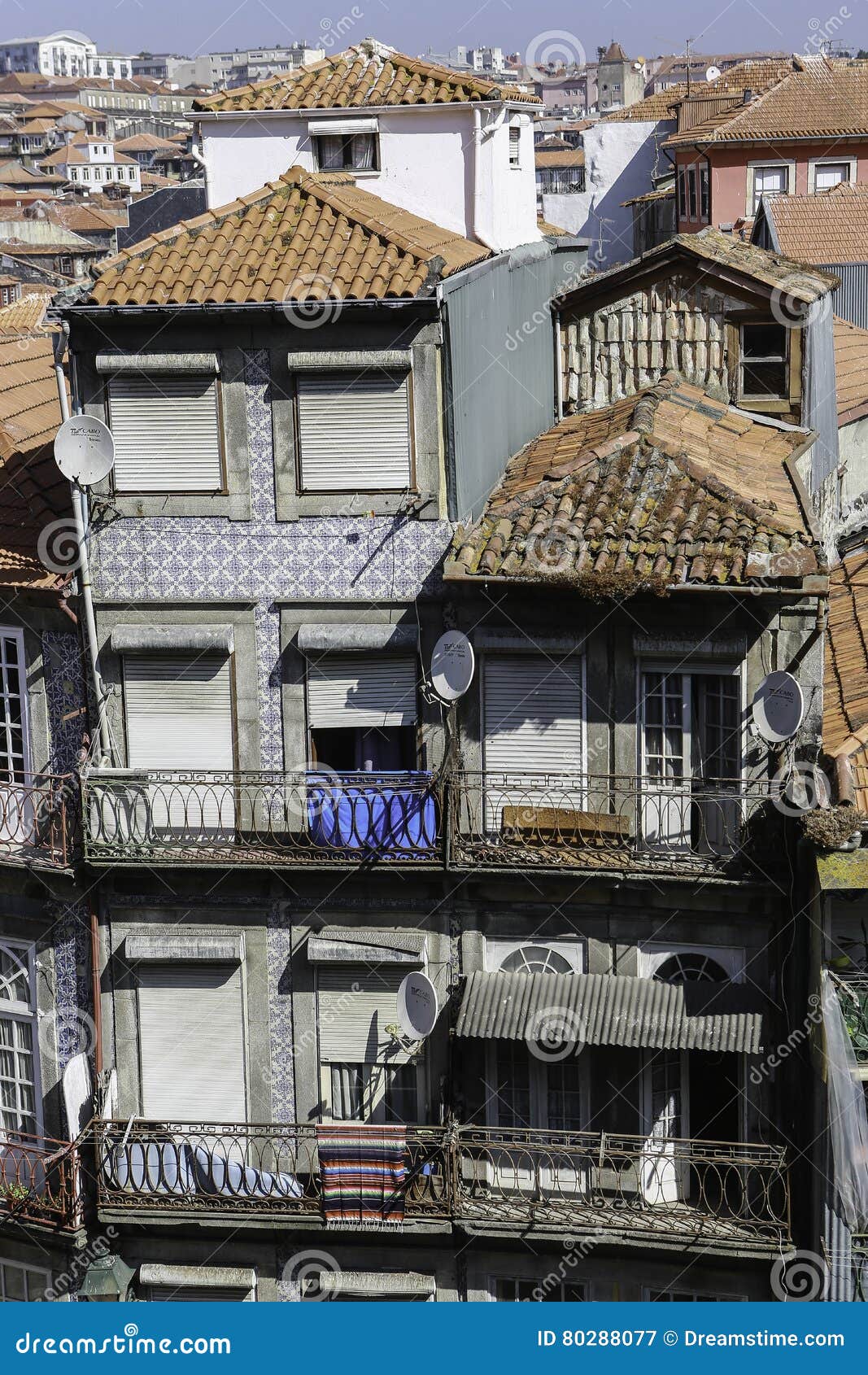Old buildings in Porto editorial photography. Image of stone - 80288077