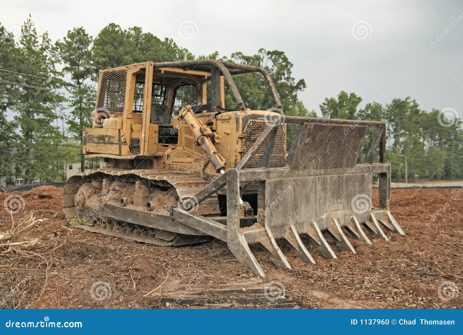 Old Bulldozer stock photo. Image of level, tread, outdoors - 1137960