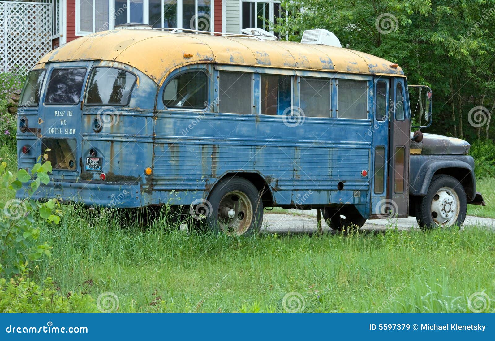 Old Bus stock image. Image of wheels, grass, travel, rust - 5597379