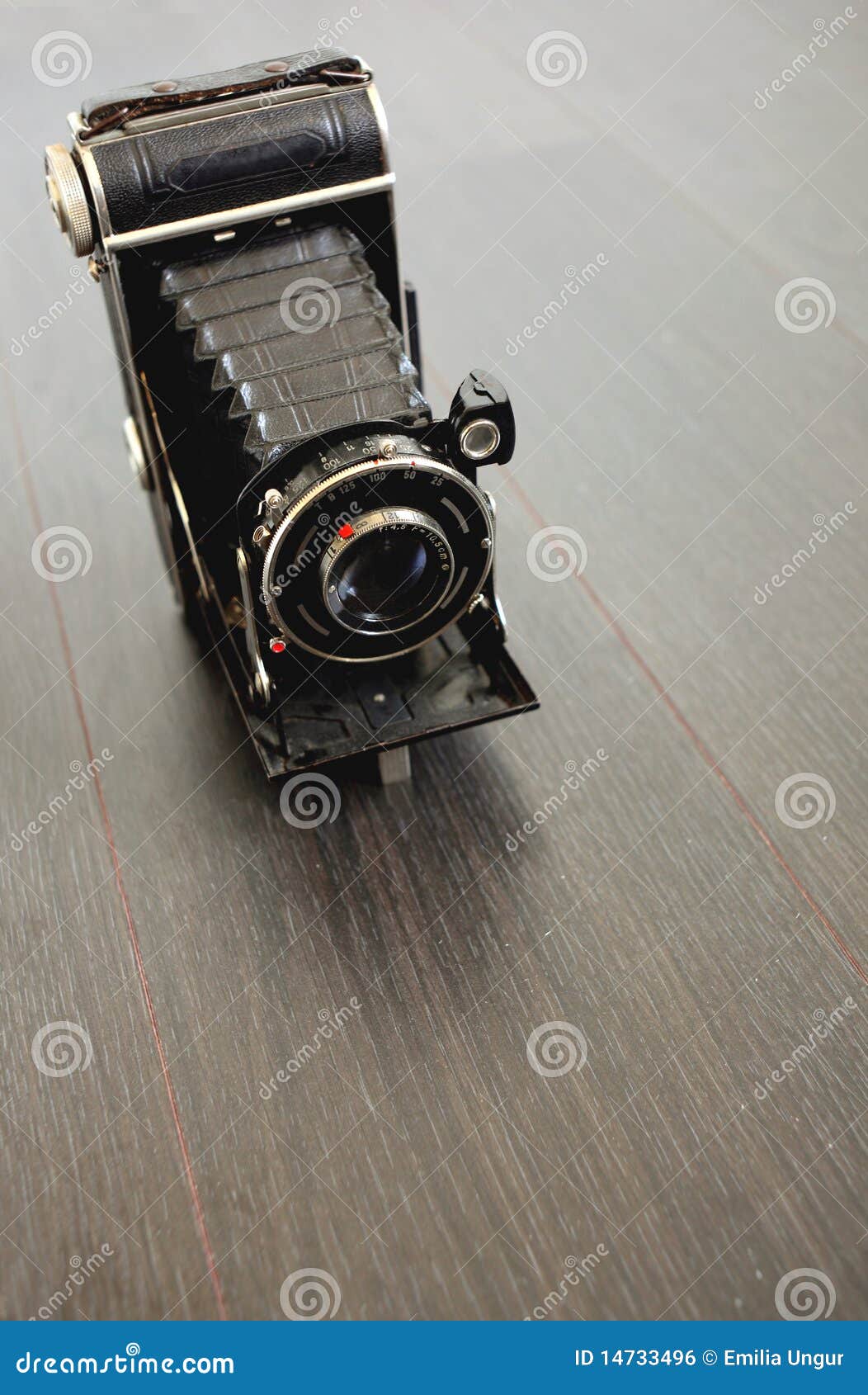 Old Camera stock photo. Image of shutter, aperture, lens - 14733496
