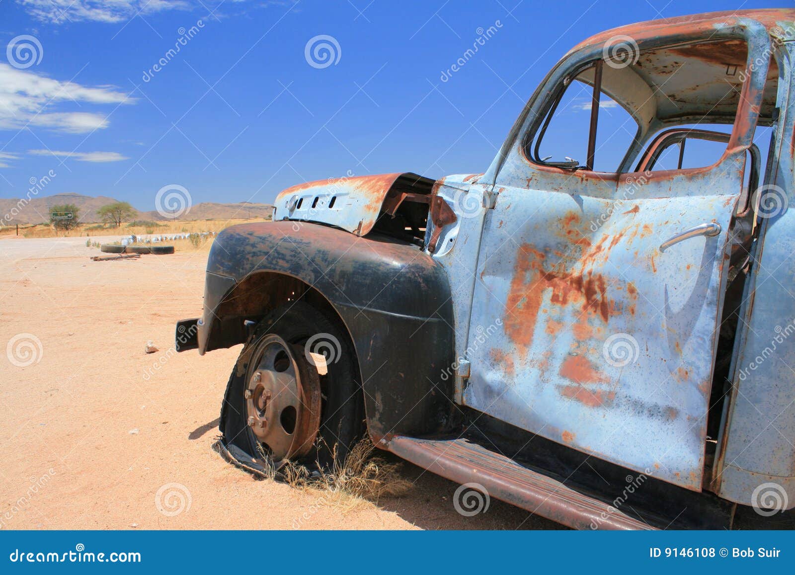 Old car breakdown stock photo. Image of stranded, decrepit - 9146108