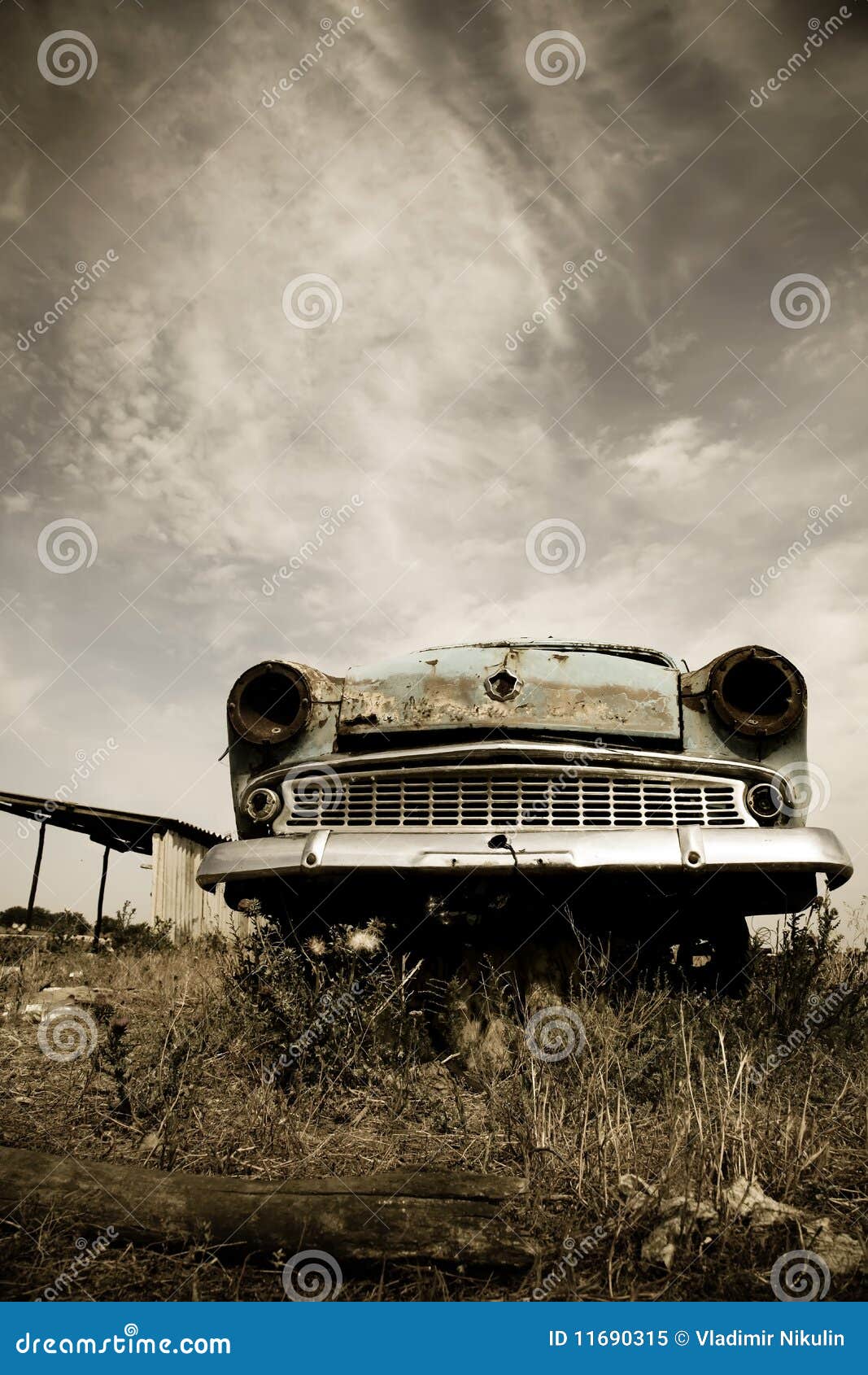 Old Car Field Stock Images - Download 6,701 Royalty Free Photos