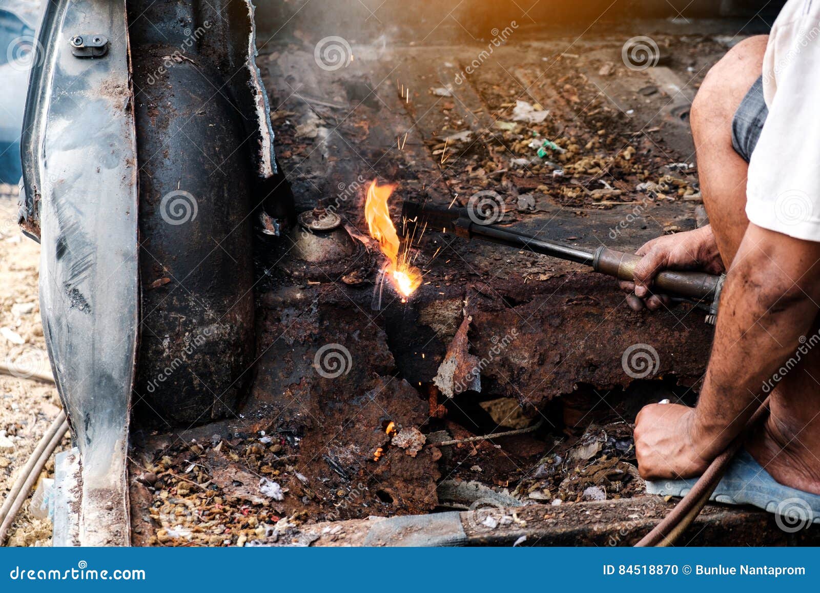 Old Car Ready To Be Scrapped Stock Photo - Image of cutting, danger ...