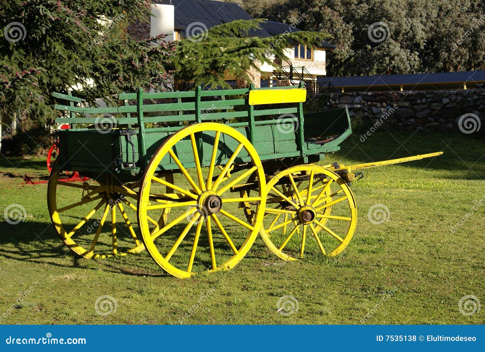 OLD CARRIAGE stock photo. Image of antique, gardening - 7535138