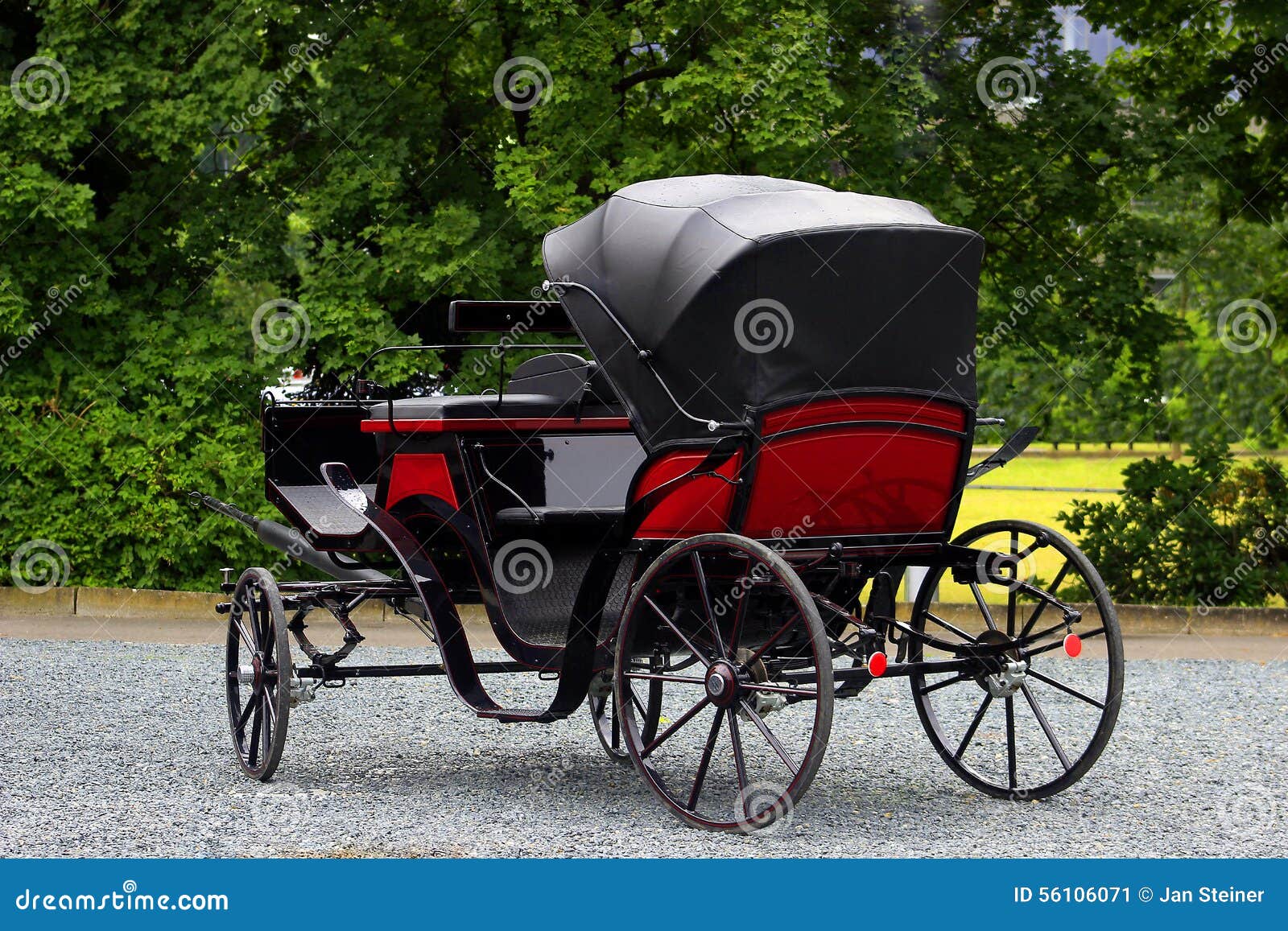 Old Carriage, Stagecoach Pulled by Horses Stock Image - Image of pulled ...