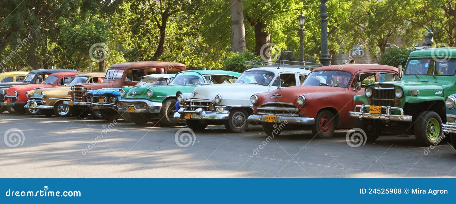 Old Cars editorial stock photo. Image of vehicle, retro - 24525908