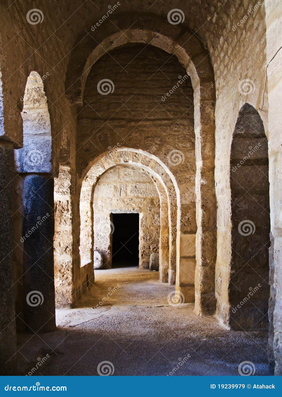 Old castle entrance stock image. Image of protect, building - 19239979