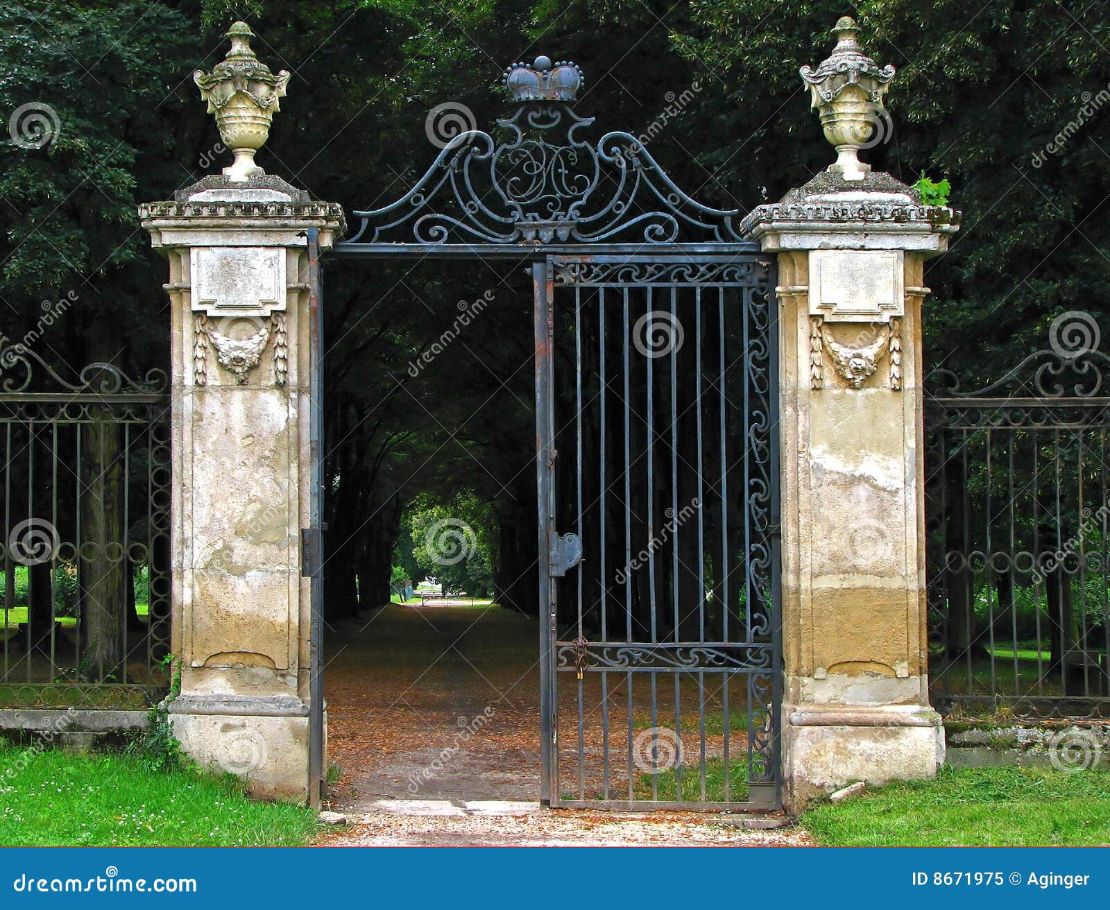 Old Castle Gate before Park Stock Image - Image of path, garden: 8671975