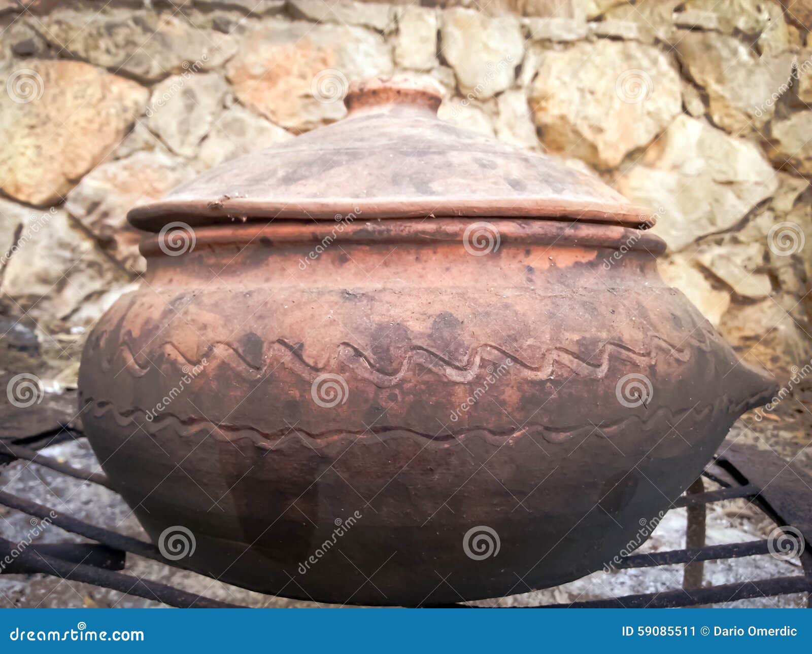 Old Cauldron Over an Open Fire Stock Image - Image of cuisine, open ...