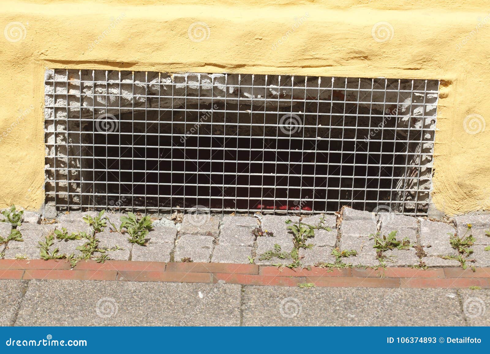 Old Cellar Window with Grid Stock Image - Image of grid, germany: 106374893