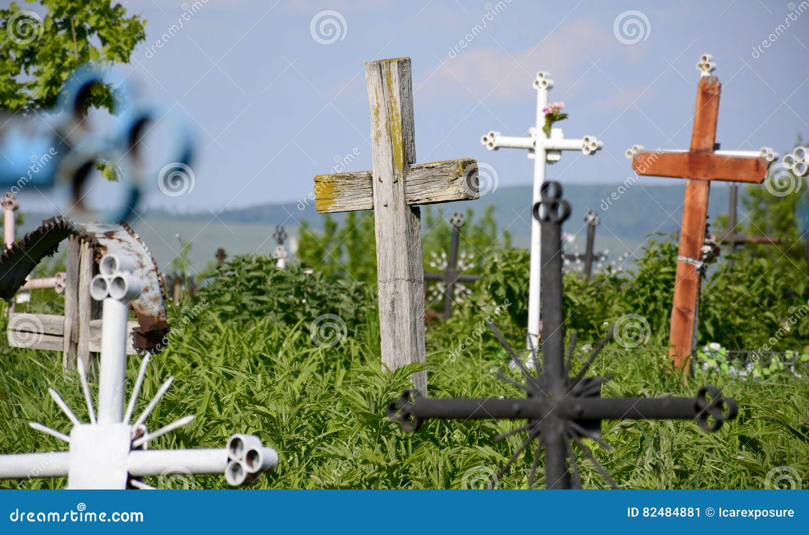 Old cemetery cross stock image. Image of buried, bury - 82484881