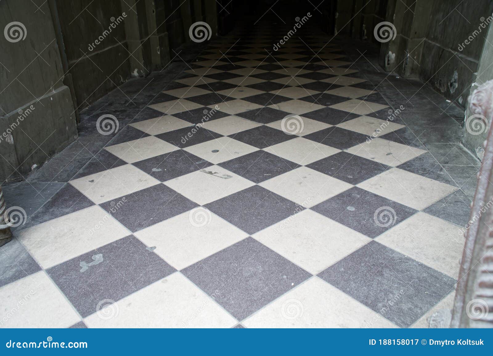 Old Checkered Floor. Black and White Checkered Marble Floor Stock Image ...